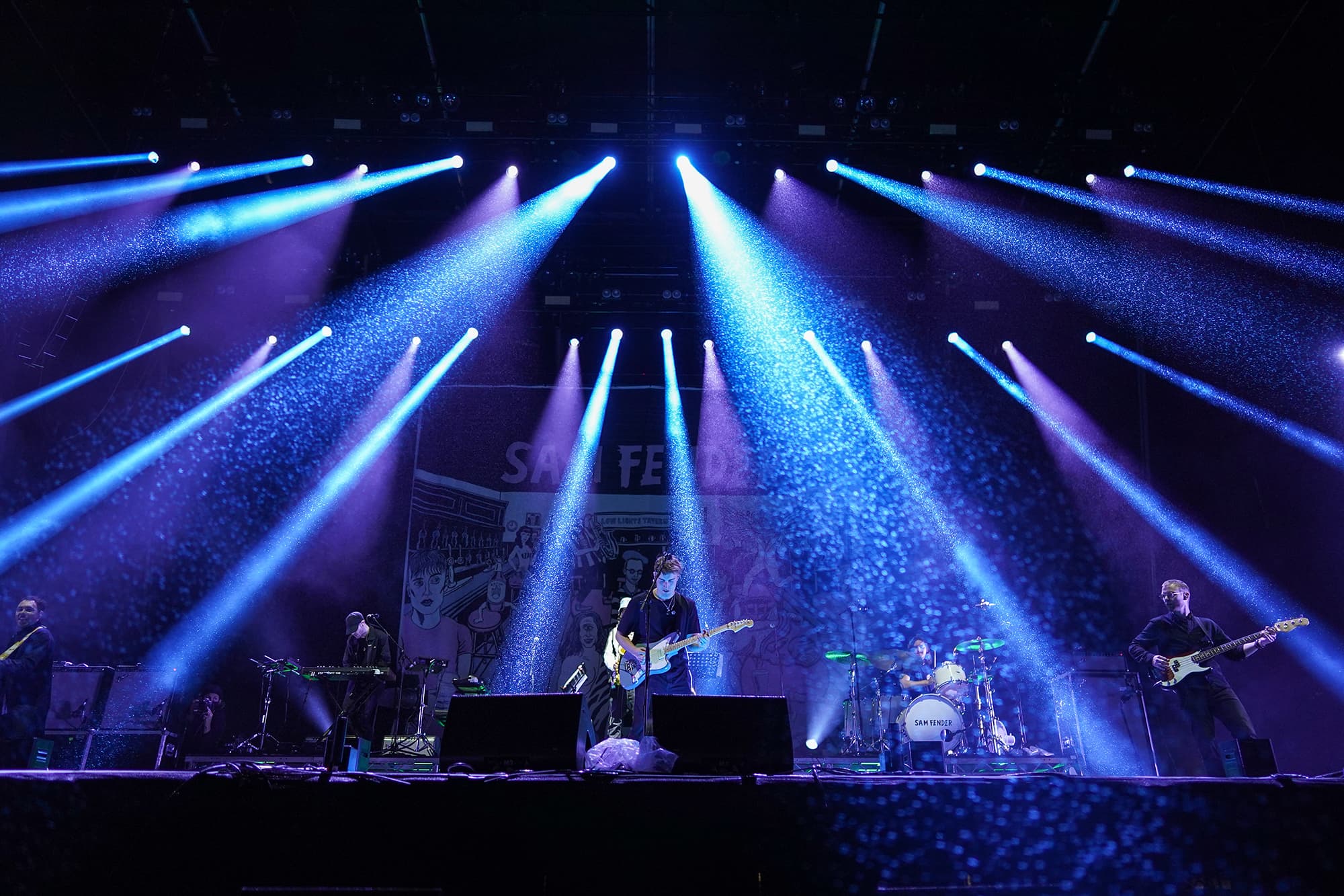 English Musician Sam Fender Plays The First Socially Distant Arena Show ...